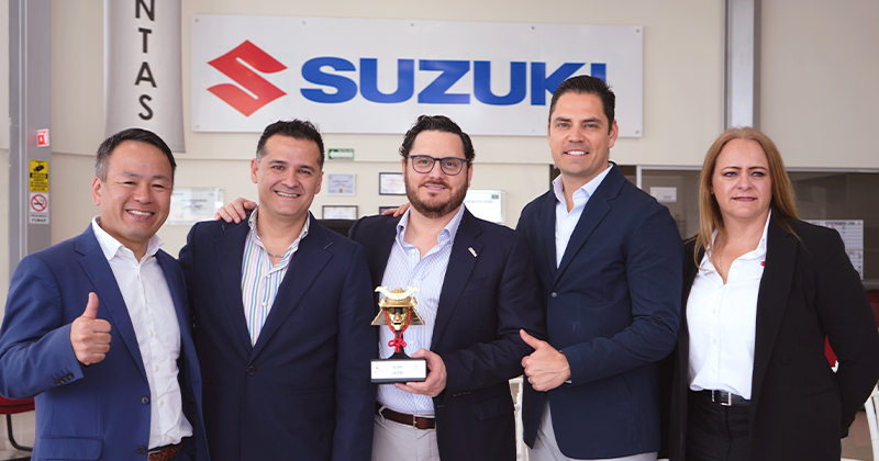 Entregan a Suzuki Laguna el President's Club - CHARMLIFECHARMLIFE