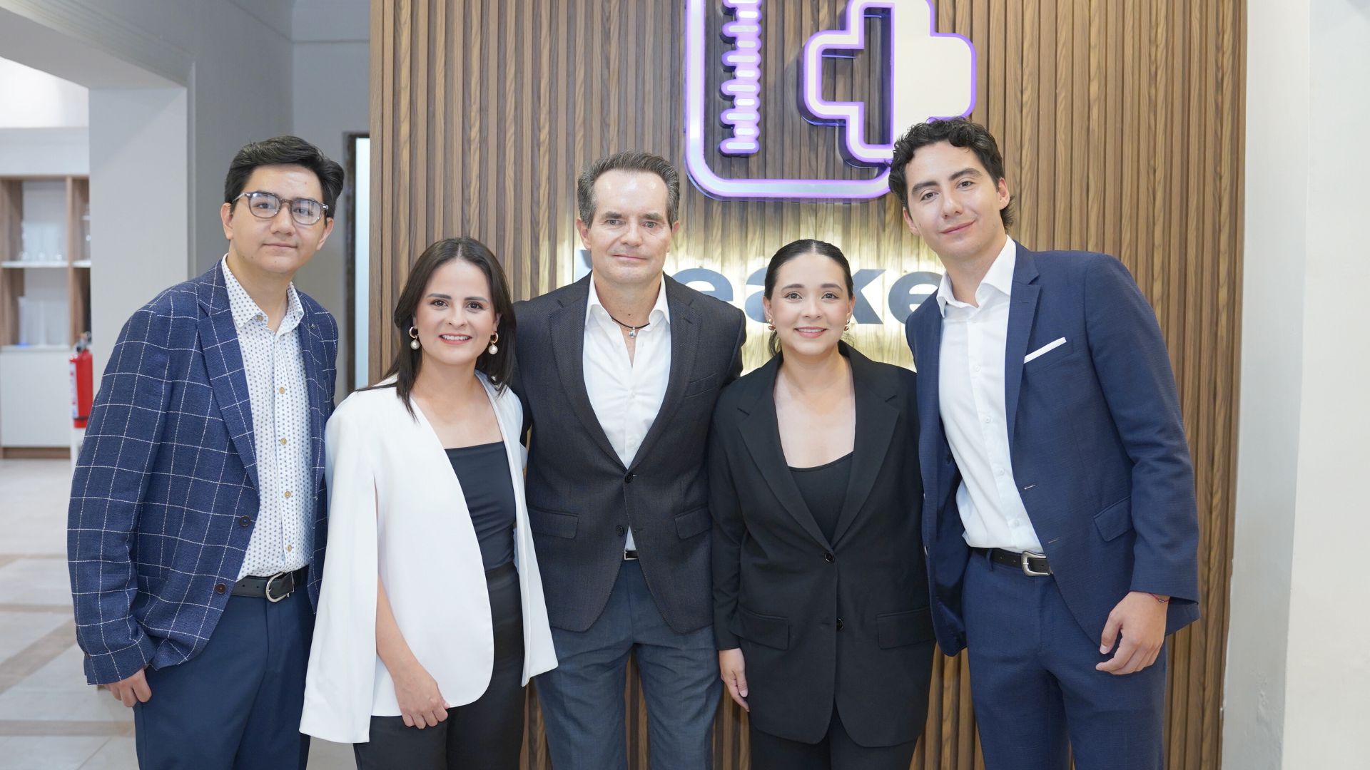 Inauguración de Beaker Group - CHARMLIFECHARMLIFE